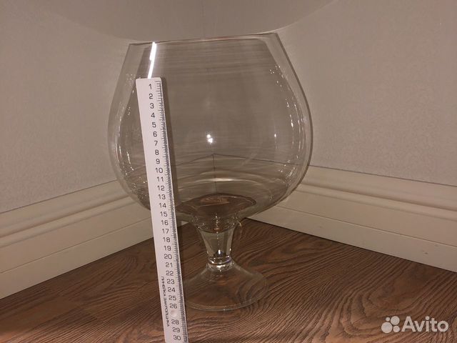 Аквариум-бокал примерно на 10 л (торг уместен)